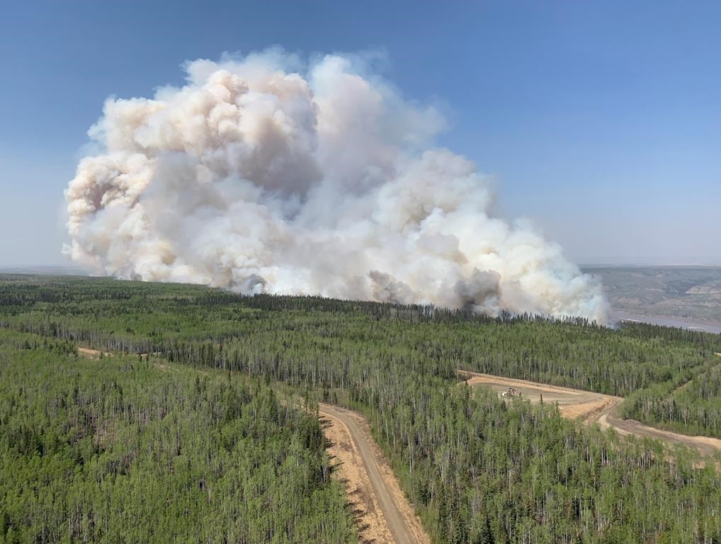 Canadian forest fire centre responds to unprecedented wildfire season ...