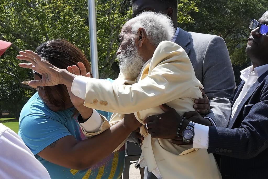 Civil rights icon James Meredith, 90, falls at Mississippi event but ...