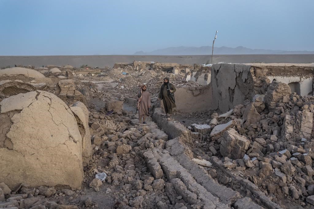 Desperate people dig out dead and injured from Afghanistan earthquakes ...