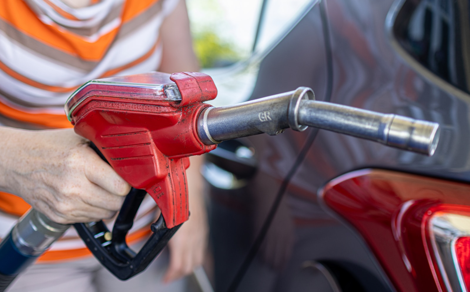 Fuel prices see a drop overnight in Nova Scotia