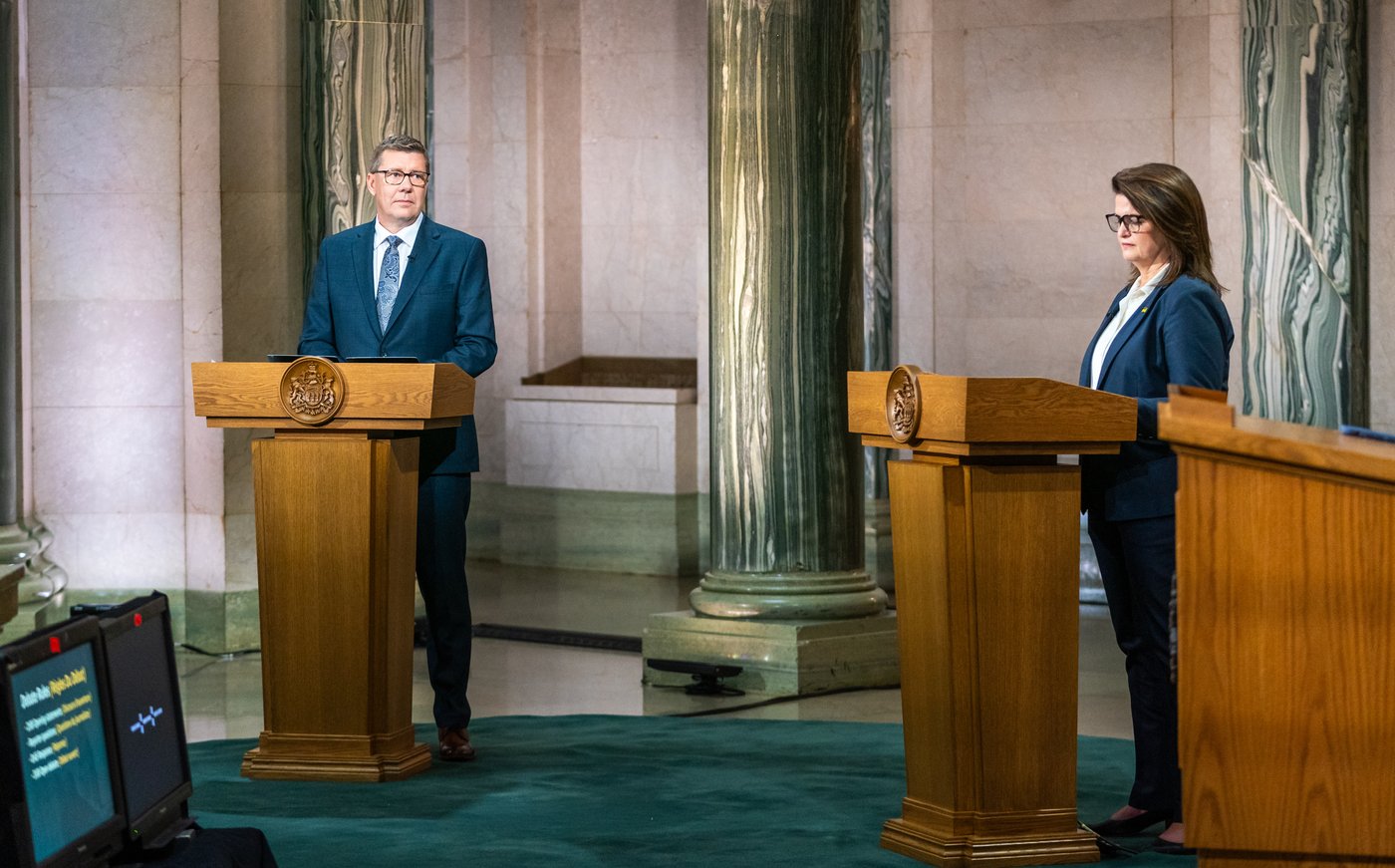 Saskatchewan Party's Moe pledges change room ban in schools; Beck calls ...