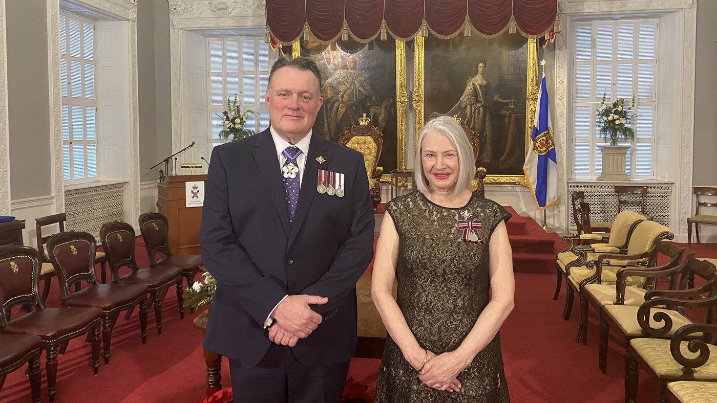 Former Halifax mayor Mike Savage installed as Nova Scotia's lieutenant ...