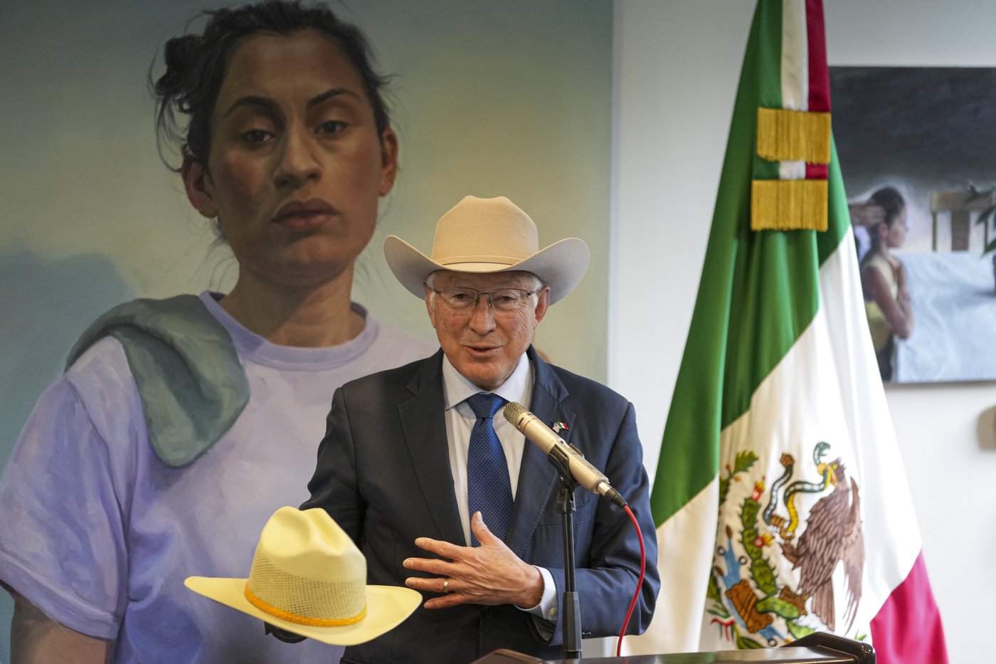 Departing US ambassador to Mexico sees 'major changes' under Trump in ...