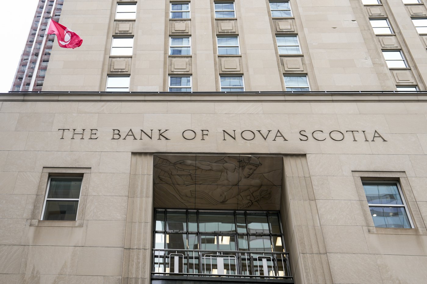 Scotiabank shuffles executive ranks, Phil Thomas to take on COO role