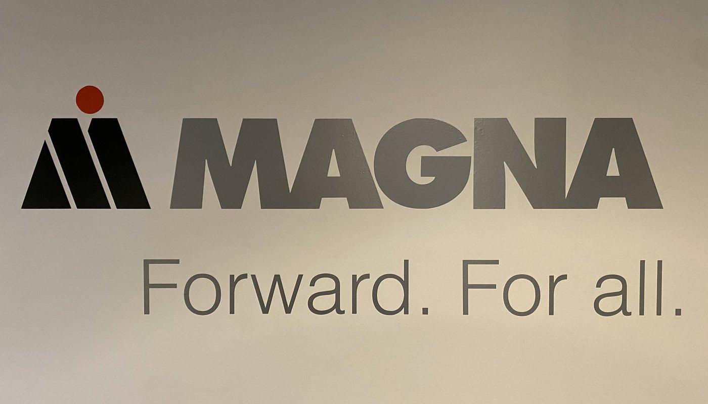 Magna reports Q4 loss, guides for rising profits in 2026