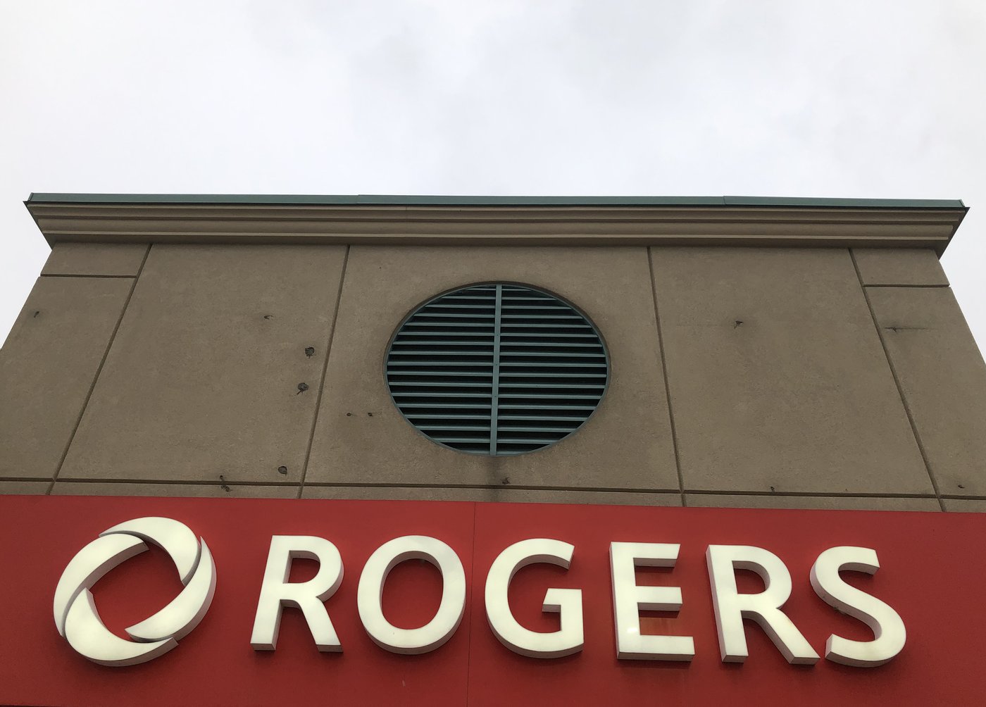Rogers cutting 'small percentage' of customer service employees