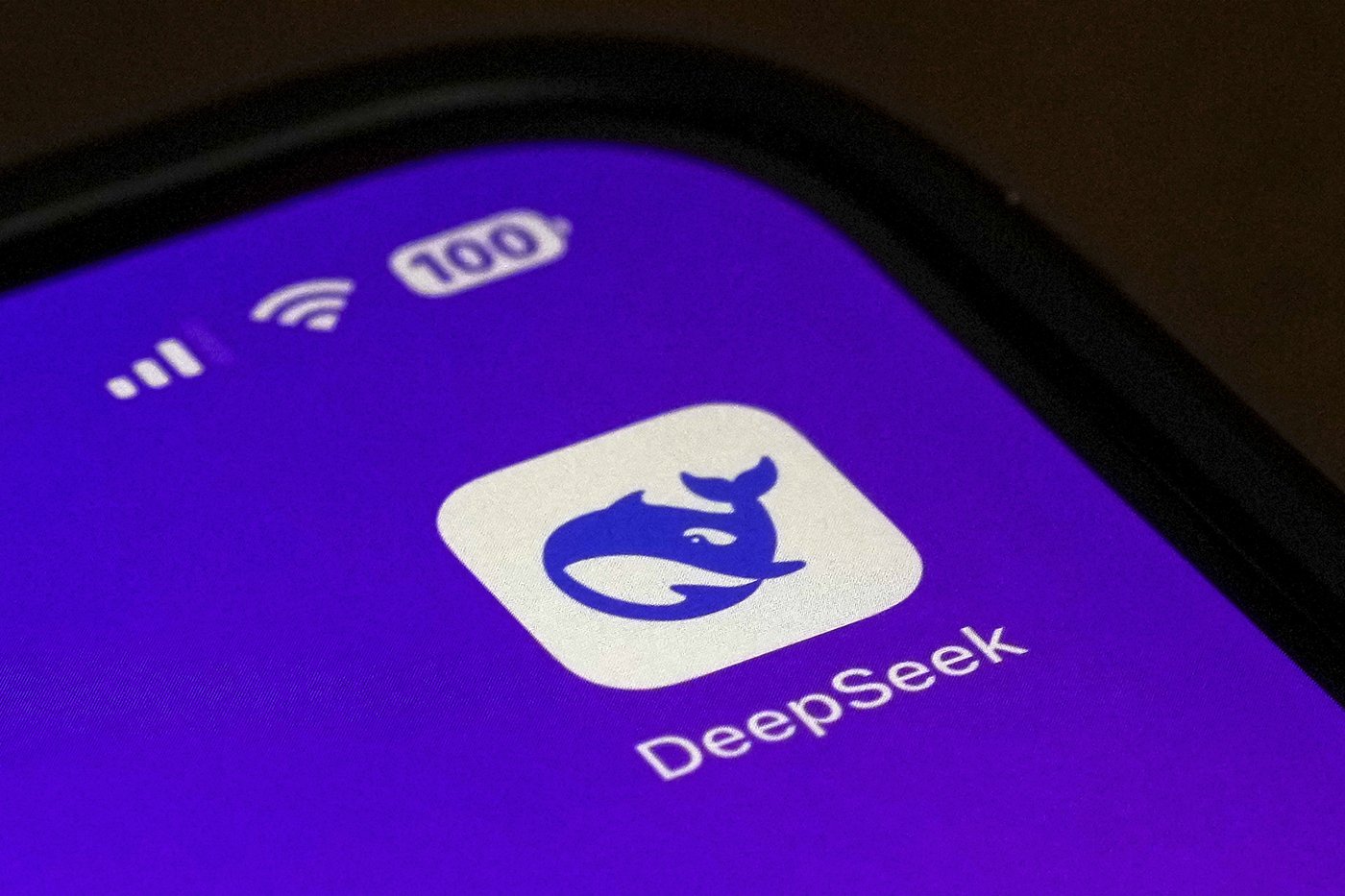 Chinese firm DeepSeek's AI chatbot restricted from some government phones