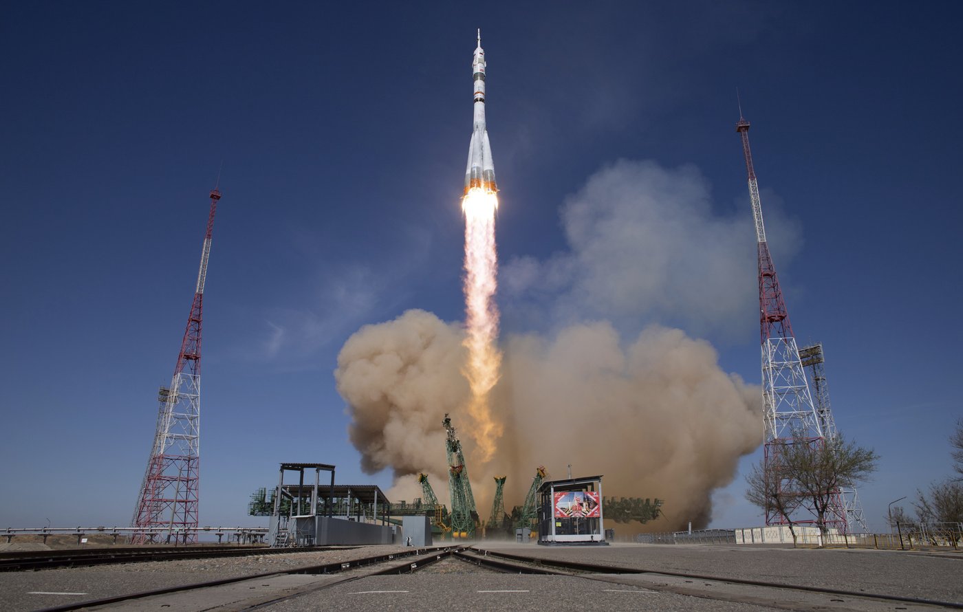A US-Russian crew of 3 arrives at the International Space Station
