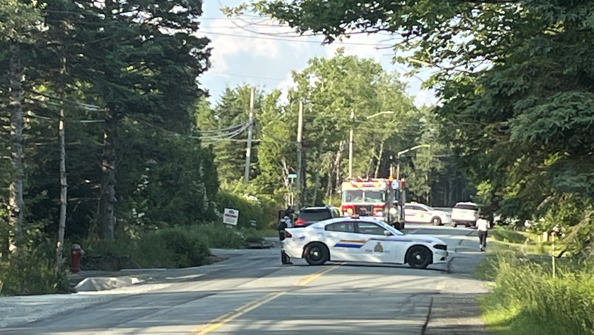 Man arrested after barricading himself in burning home