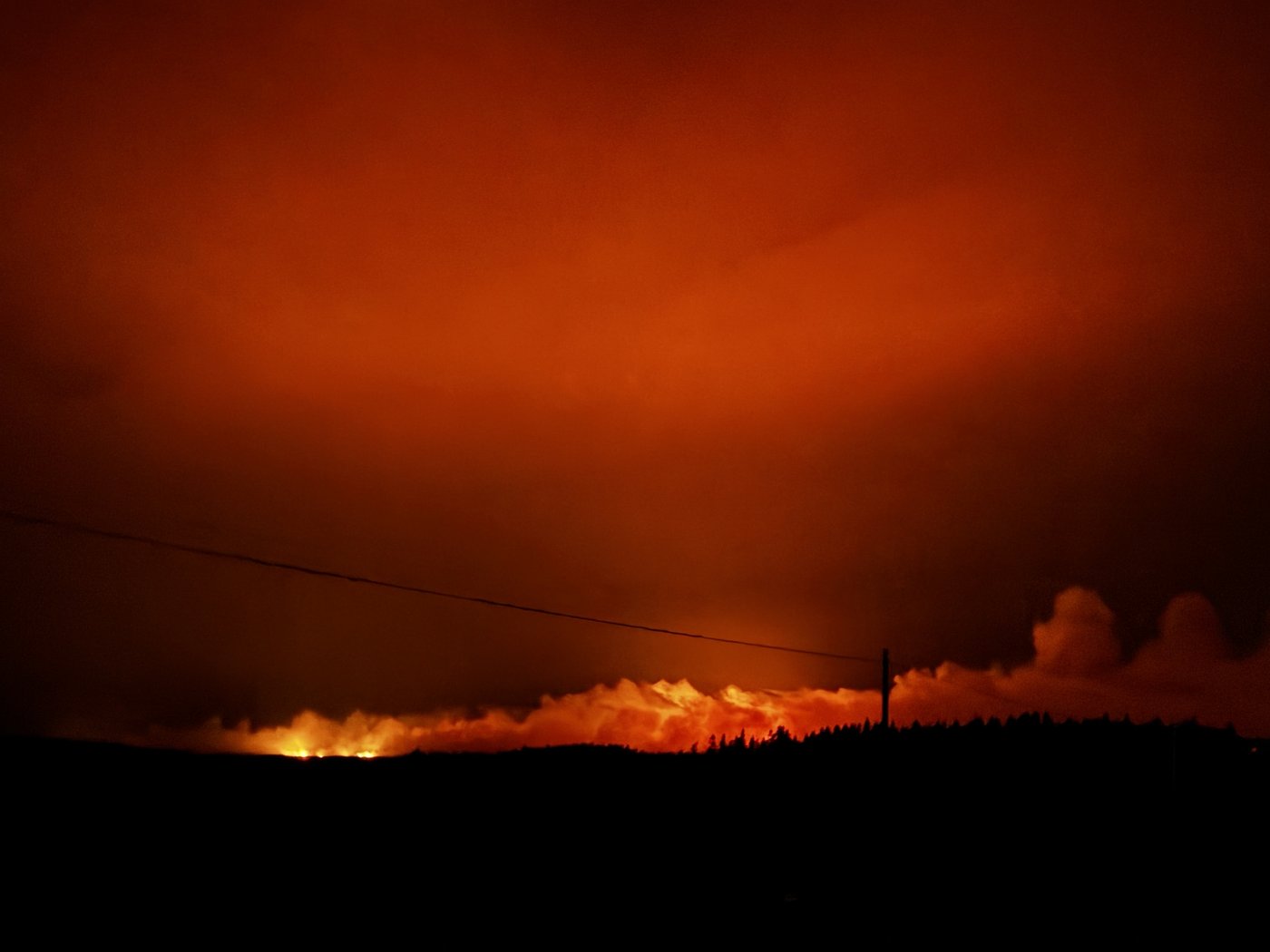 Volunteer firefighters missing work to battle roaring wildfire in rural ...