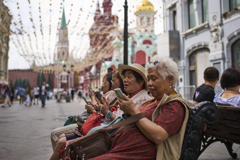 Russia restricts calls via WhatsApp and Telegram, the latest step to ...