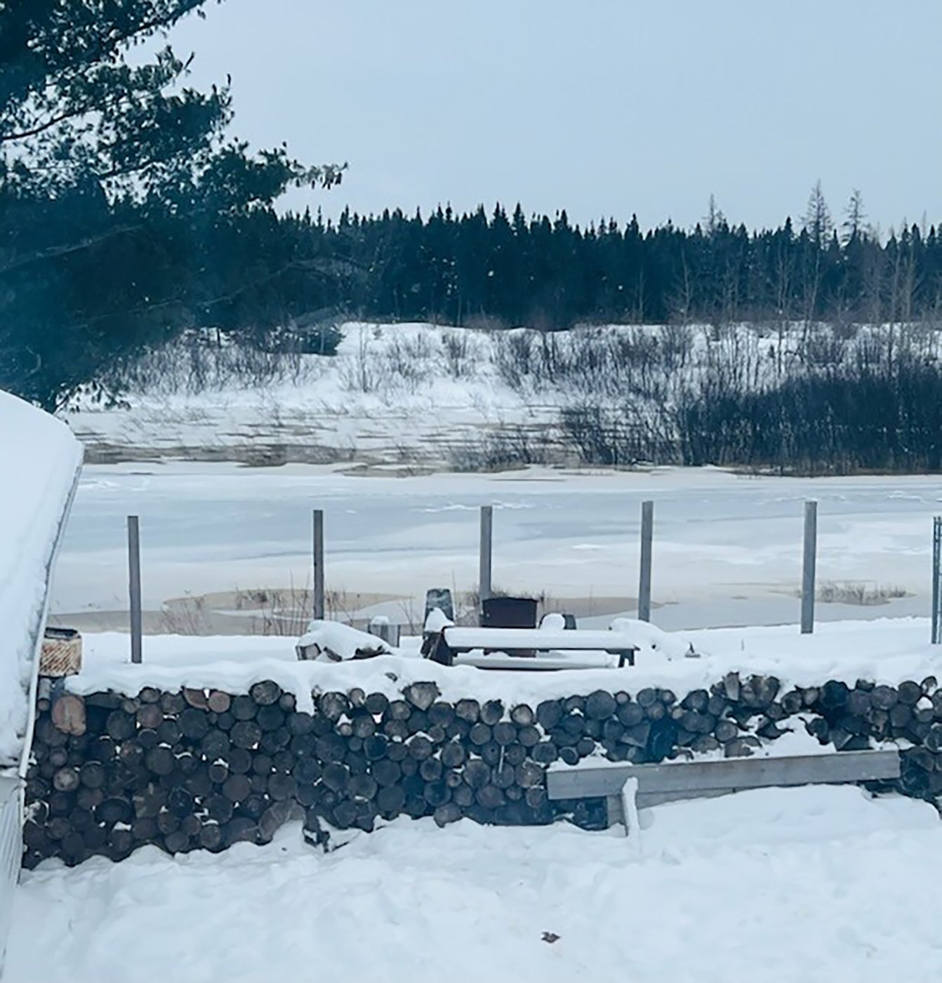 Residents asked to flee Newfoundland town as nearby river overflows