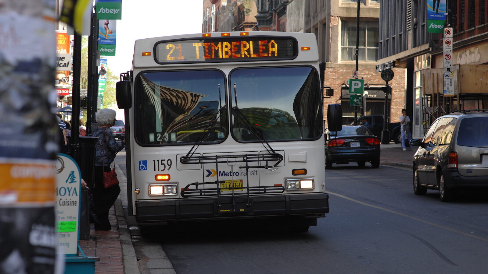 Nova Scotia looking at public bus system to and from Halifax