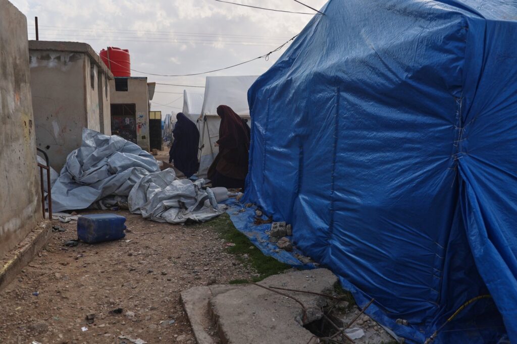 Australian police charge Melbourne woman accused of traveling to Syria ...