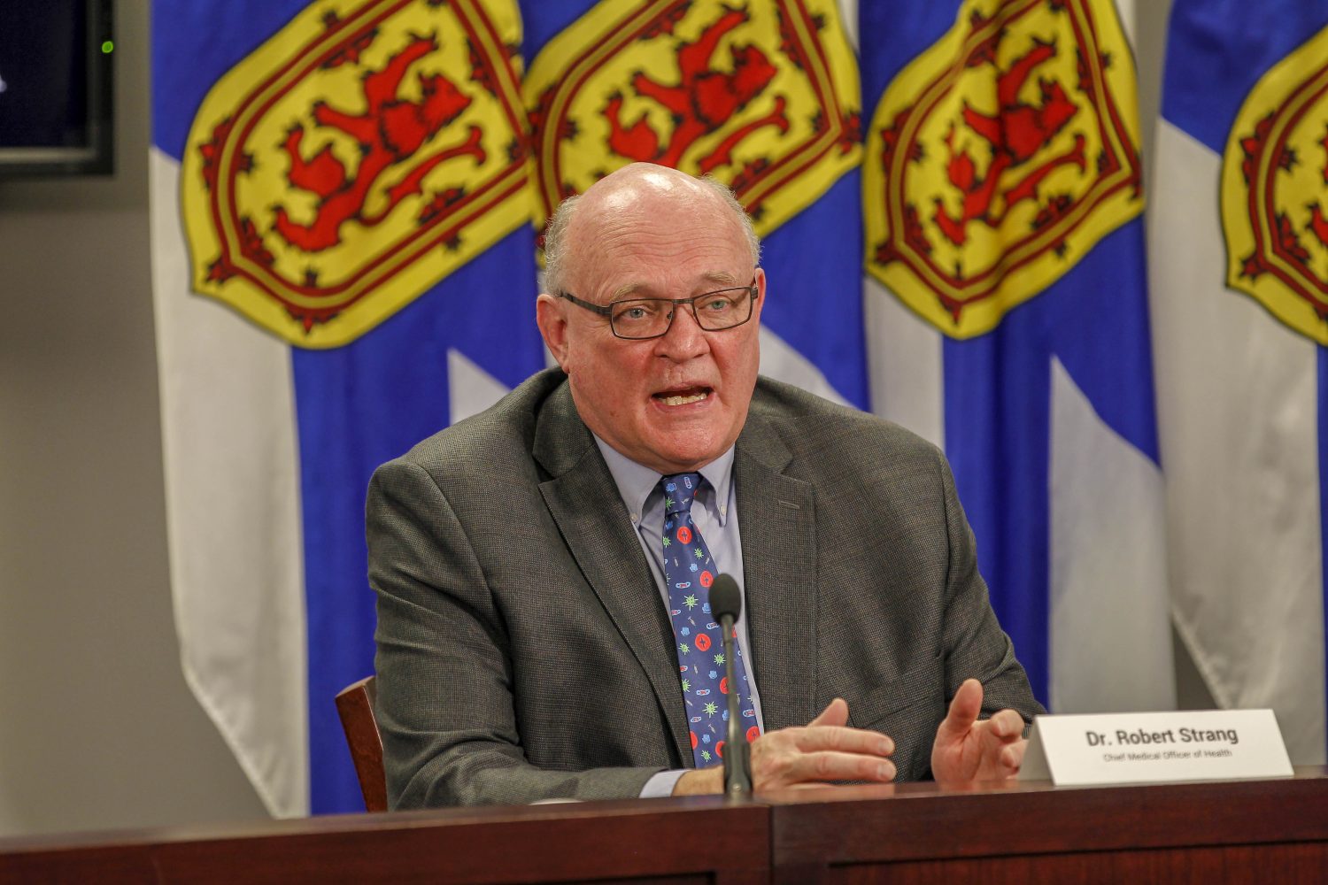 'Do not go back and forth': Strang says cottage owners must pick one ...