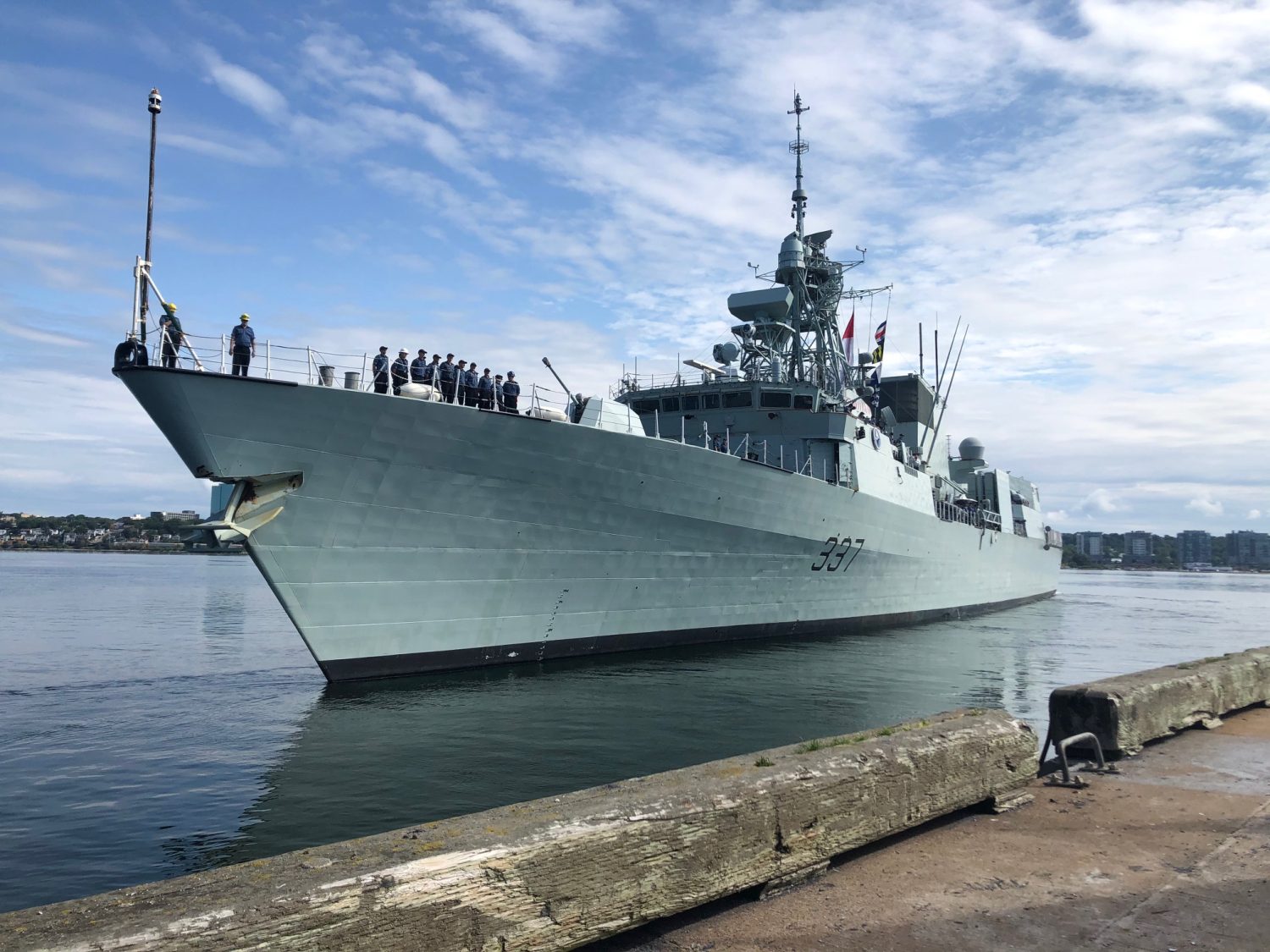 HMCS Fredericton departs less than a year after homecoming (15 photos ...